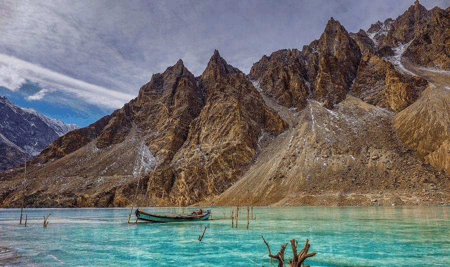 Pakistan’s Majestic Northern Jewel Awakens to Surge in Tourism - ThePenPK
